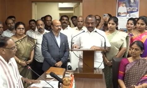 Mlc Naveen Kumar Reddy Takes Oath Dedicates Victory To Telangana Martyrs