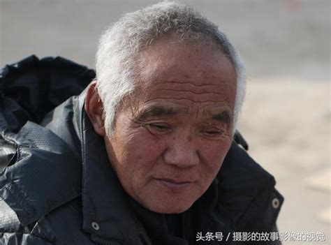 農村大集果農大爺家7畝產了2萬斤蘋果，賣1元1斤很發愁 每日頭條