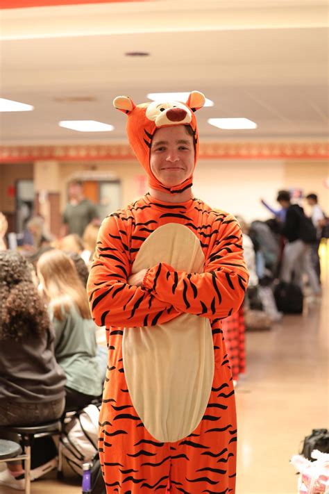 Photo Gallery Red Ribbon Dress Up Days The Cougar Claw