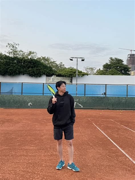 當沖 是一種高風險高回報的交易策略要求投資者在當天內完成買賣操作以獲取短期價格波動的利潤然而當沖凹單指逆勢操作持倉虧損後不斷加碼