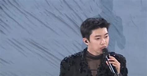 임영웅 수중전 더 좋아등에 업힌 어르신 관객도 빗속 환호