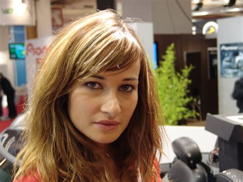 Isabelle Miss Troublante Concours Caradisiac Miss Mondial De Lauto 2006