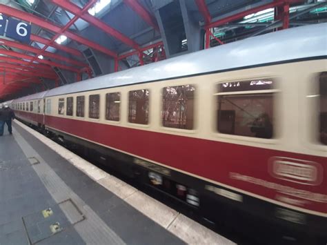 Historic Tee Rheingold R Trains