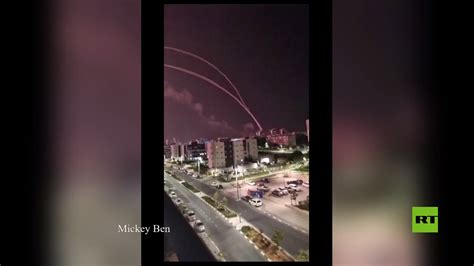 بالفيديو القبة الحديدية الإسرائيلية تعترض صواريخ فلسطينية فوق عسقلان
