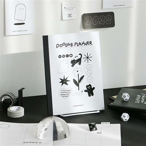 두들 먼슬리 플래너 4colors 만년 2023 월간 다이어리 스케줄러 일기장 스터디 공부 골트래커 투두리스트 체크리스트 노트 수첩 1년 고양이 일러스트 드로잉 선물