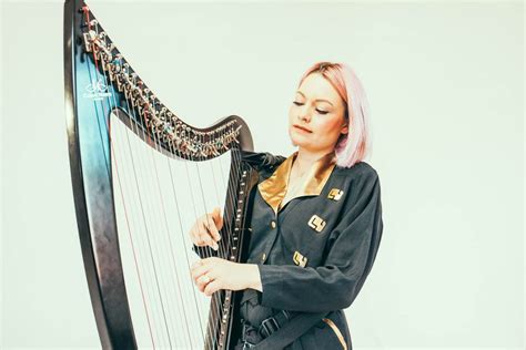 Eleanor Turner Professional Harpist For Hire Dg Music