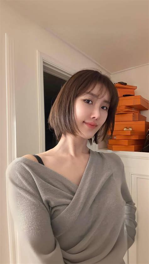 라여사와 띠띠네 Home • 집밖의 육아 Happyvalentinesday 달달함이 좋아 귀여운게 좋아 르뷰에서 보내주신 발렌타인 기프트박스 🍫 고마워요오 너무