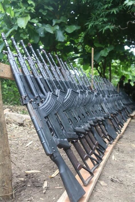 မကွေးတိုင်းအတွင်းရှိ ပြည်သူ့ကာကွယ်ရေးတပ်ရင်း ၅ ခုကို လက်နက်များ တပ်ဆင်ဟု ကာကွယ်ရေးဝန်ကြီးဌာန ထုတ