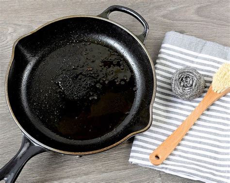 How To Re Season A Rusted Cast Iron Skillet At Sabrina Patrick Blog