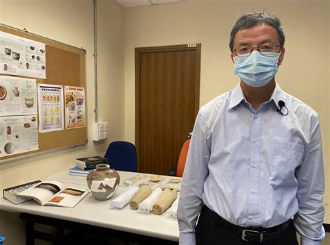 宋皇台站古迹遗址共发现70多万件文物古迹办考古组馆长马文光说修复出土文物是很专业的同事需要具备丰富的古代陶瓷知识和很用心才能完成修复工作