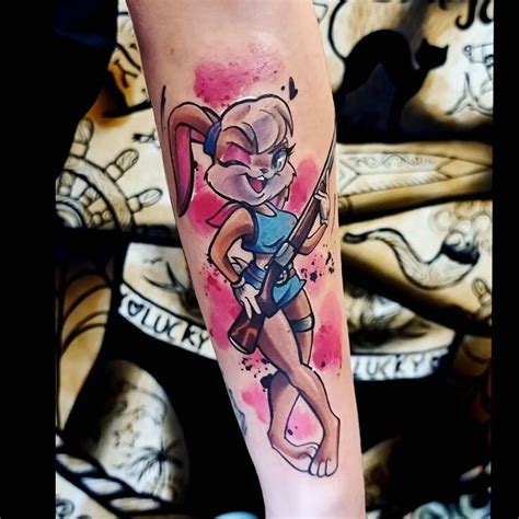 Tatuaż lola bunny Autor Lucky Tattoo dziarownia pl