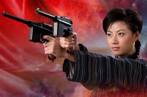 中國最美女匪首領！18歲當土匪，雙手會使槍，死前高喊：我不怕死 每日頭條