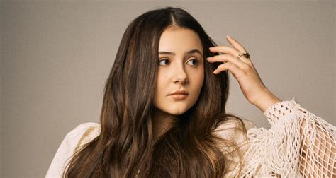 Dear Edwards Eva Ariel Binder Reveals 10 Fun Facts About Herself