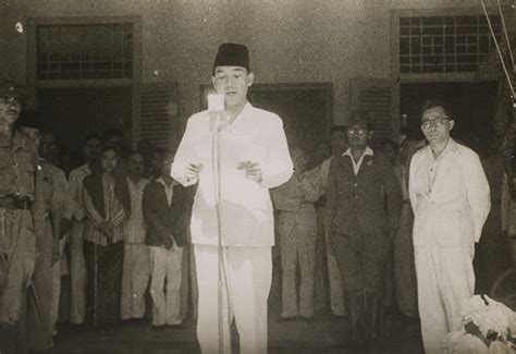 Yang Merdeka 17 Agustus 1945 Adalah Bangsa Indonesia Bukan Negara Ri