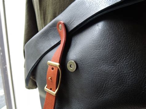 神戸orzo ショルダーbag メッセンジャーs ネイビー Iichi 日々の暮らしを心地よくするハンドメイドやアンティークの