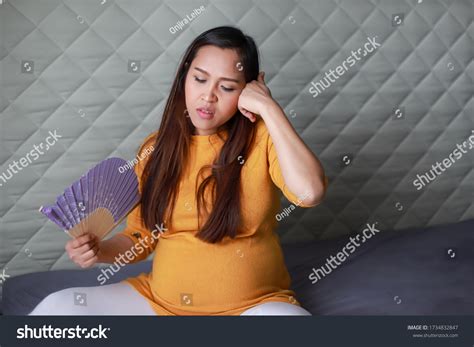 Pregnant Hot Abdomen Images Stock Photos Vectors Shutterstock