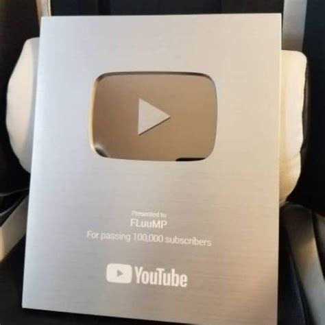 Silver Play Button And Gold Play Button Youtube Custome Dari Kayu Solid