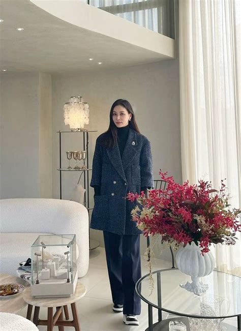 패션엔 고소영 혼자서도 빛나 우아한 티타임의 트위드 코트룩