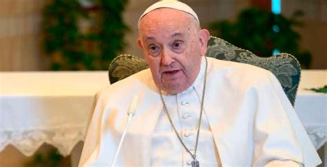 El estado del papa Francisco es bueno no tiene fiebre y su situación respiratoria mejora