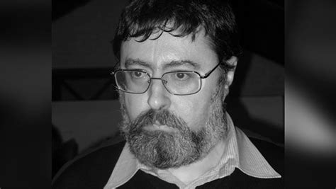 Писатель-фантаст Роман Арбитман умер от коронавируса