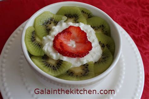 9 Easy Strawberry Garnish Ideas Gala In The Kitchen Food Garnishes