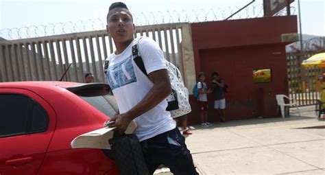 Universitario Raúl Ruidíaz Juega Con Dolor En La Rodilla Hace Dos
