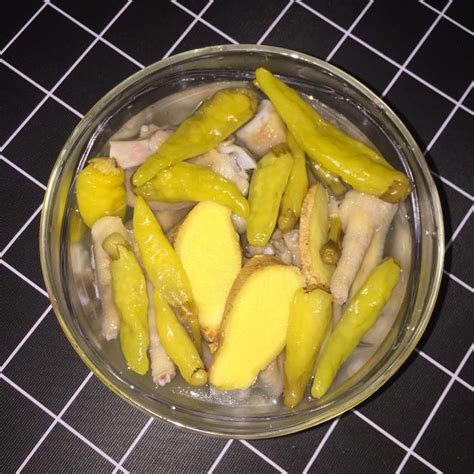 【泡椒凤爪的做法步骤图，泡椒凤爪怎么做好吃】看见什么吃什么o下厨房