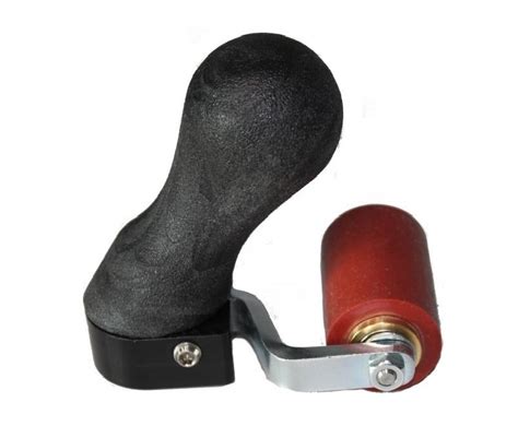 Притискаща ролка с нов дизайн на ръкохватката Херц България ООД Oборудване за заваряване на