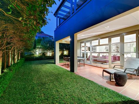 2161 Raglan Street Mosman Nsw 2088 Property Details