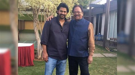 Krishnam Raju Rare Photos Krishnam Raju Photos With Prabhas మీరెప్పుడూ చూడని రెబల్ స్టార్