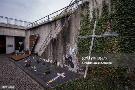 Love Parade Victims Photos And Premium High Res Pictures Getty Images