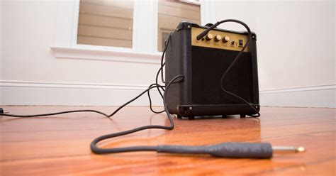 Advice On How To Repair An Amplifier With No Sound