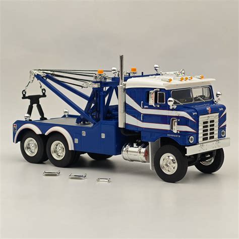 First Gear 134 1953 Kenworth Bullnose Heavy Duty Holmes Wrecker Blue