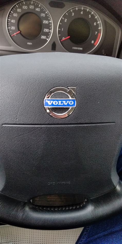 Наклейка на дорестовый руль. — Volvo S80 (2G), 2,5 л, 2006 года ...