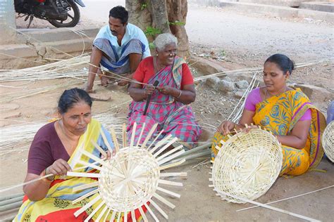 Vazhndhu Kattuvom Project
