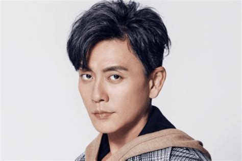 父女恋修成正果！42岁黄宗泽已婚生子，老婆是小18岁知名女演员网友消息爱情