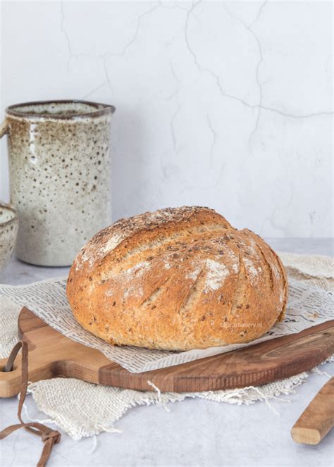 Volkorenbrood Bakken Met Zaden En Pitten Lauras Bakery