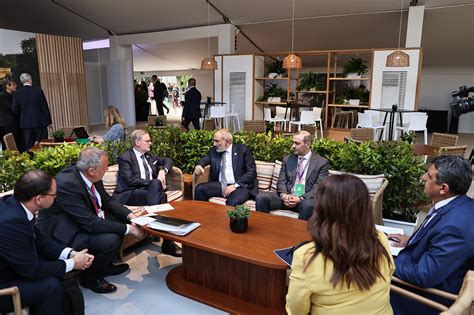 Prime Ministers Of Armenia And The Czech Republic Meet In The Sidelines