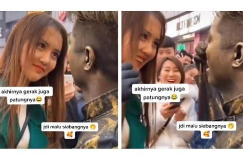 Cewek Cantik Bikin Manusia Patung Bergerak Pakai Cara Ini, Netizen: Gue Aja Ikut Salting