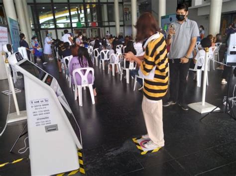 Gfai สนับสนุน หุ่นยนต์ต้อนรับรุ่น T1 สำหรับจุดฉัดวัคซีน ม ศรีปทุม