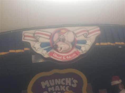 Chuck E Cheeses 3 Stage Colored Wink R Animatronics