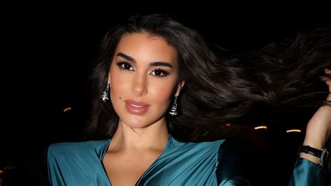 ياسمين صبري فتاة شعبية في رمضان 2024 فوشيا