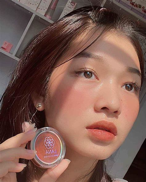 အလွအပ ႏွင့္ က်န္းမာေရး အတြက္ကုန္ပစၥည္းမ်ား အေရာင္းဝယ္ျပဳရာ Online ေစ်းတန္း ပါး မ်က္ခြံ