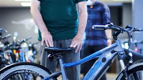 تجربه آقای کیومرث قناعت عزیز از خرید دوچرخه برقی از شرکت دنرو نماشا