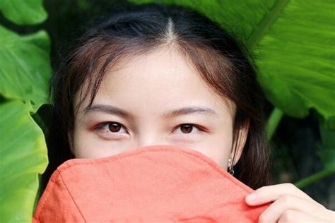 女生右侧太阳穴长痣好吗 好运不断 属相婚配 国学梦