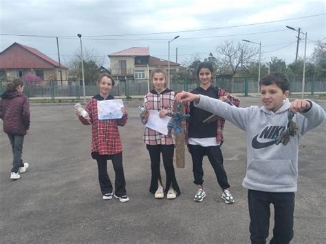 გარემოსდამცველი მოსწავლეები შავღელეს საჯარო სკოლიდან ეტალონი