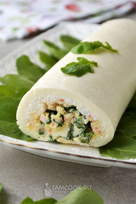 Рулет из плавленых сырков с крабовыми палочками — рецепт с фото Еда Кулинария Национальная еда