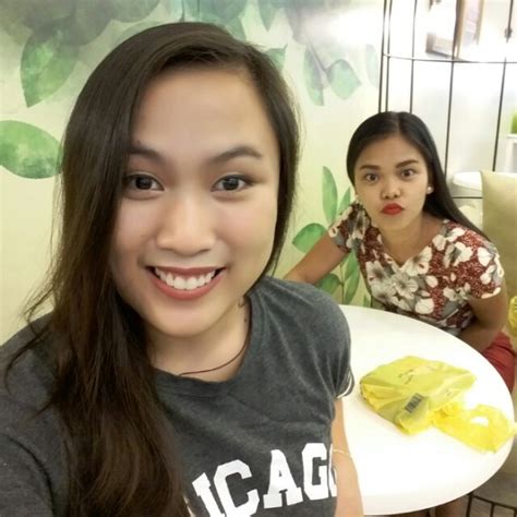 Chitchat Snobby Pinay Angry That Sinkie Chink Ask Her To Be His Maid
