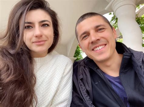 САМО В ПИК Изместиха Лена от сърцето на Баджо Миро ето коя е новата звезда СНИМКА