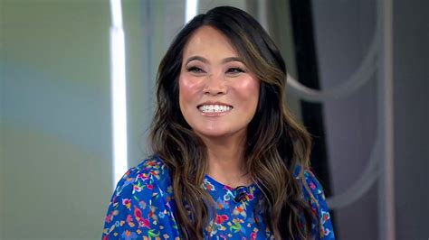 Watch Today Excerpt Dr Pimple Popper Breaks Down Summer Skincare